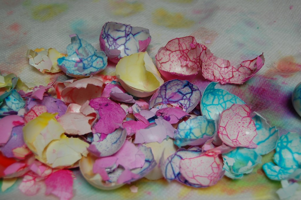 Crackle Easter Eggs | Cooking Mamas