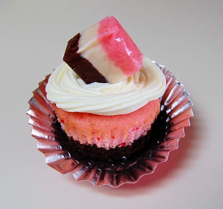 Neapolitan Cupcakes | Cooking Mamas