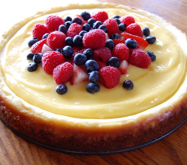 Lemon Cheesecake Topped with Lemon Curd and Fresh Berries | Cooking Mamas