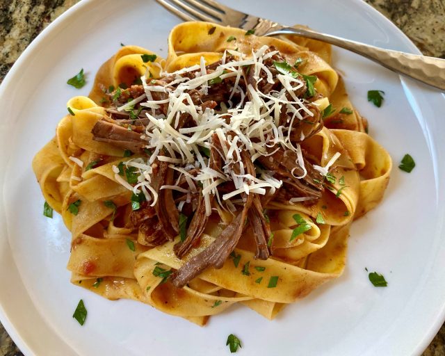 Slow Cooker Beef Ragu | Cooking Mamas